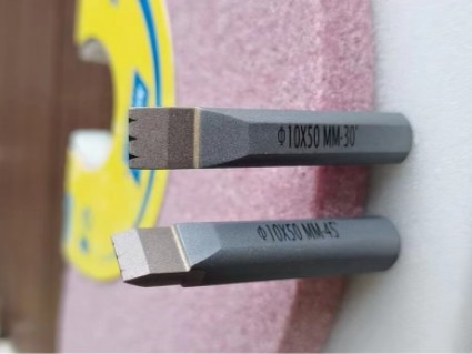 Dressing tools for the grinding wheels