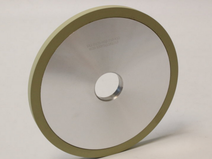 Vitrified bond diamond grinding wheels for HVOF carbide coating