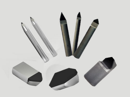 PCD notching tools for rolls