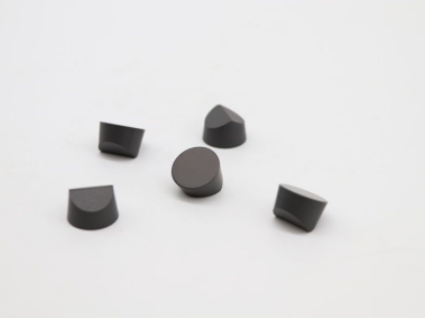 Solid CBN inserts for rollers machining